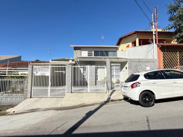 Casa / Sobrado para Locação em Bragança Paulista/SP Jardim Europa 4 Quartos
