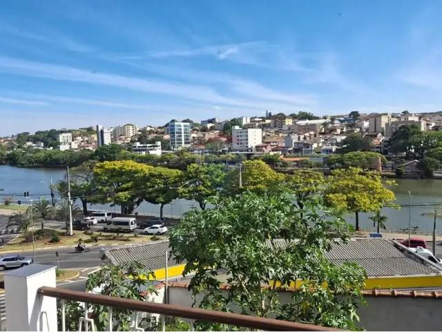 Casa / Sobrado para Locação em Bragança Paulista/SP Jardim Nova Bragança 3 Quartos