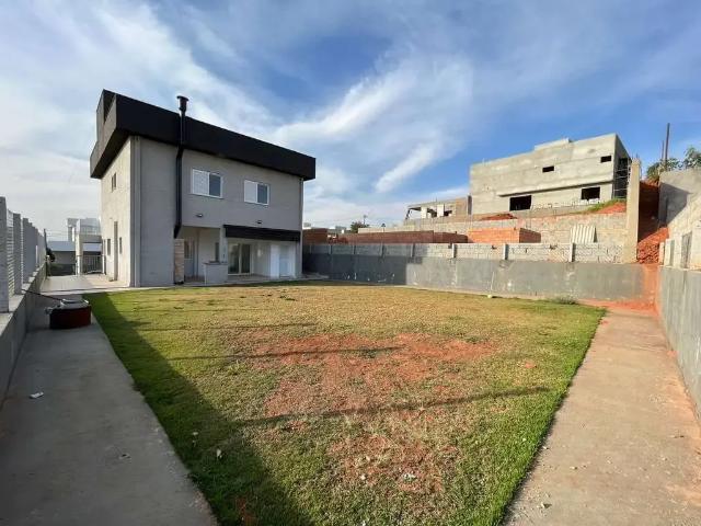 Casa / Sobrado para Locação em Bragança Paulista/SP Residencial Campos do Conde 3 Quartos