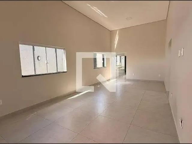 Casa / Sobrado para Locação em Brasília/DF Taguatinga Centro Taguatinga 3 Quartos
