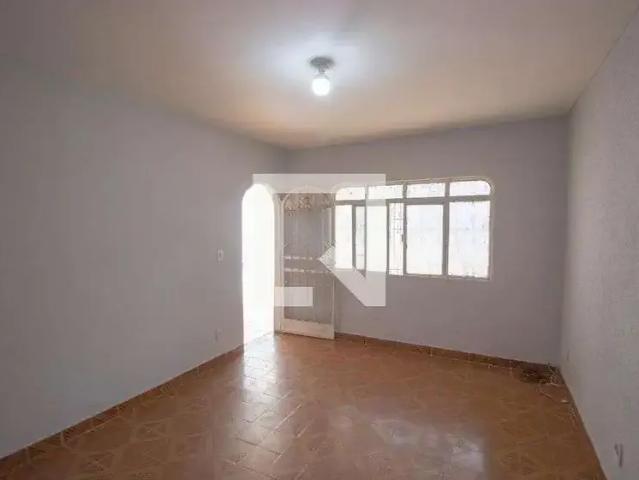 Casa / Sobrado para Locação em Brasília/DF Ceilândia 5 Quartos