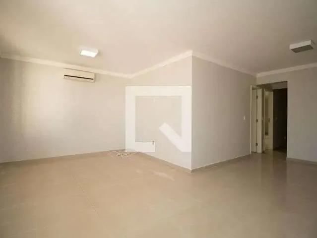 Casa / Sobrado para Locação em Brasília/DF Guará I 3 Quartos