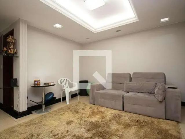 Casa / Sobrado para Locação em Brasília/DF Guará I 4 Quartos