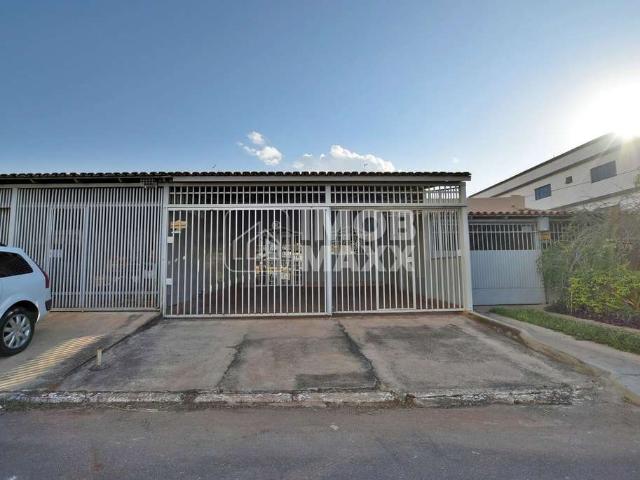 Casa / Sobrado para Locação em Brasília/DF Samambaia Norte Samambaia 3 Quartos