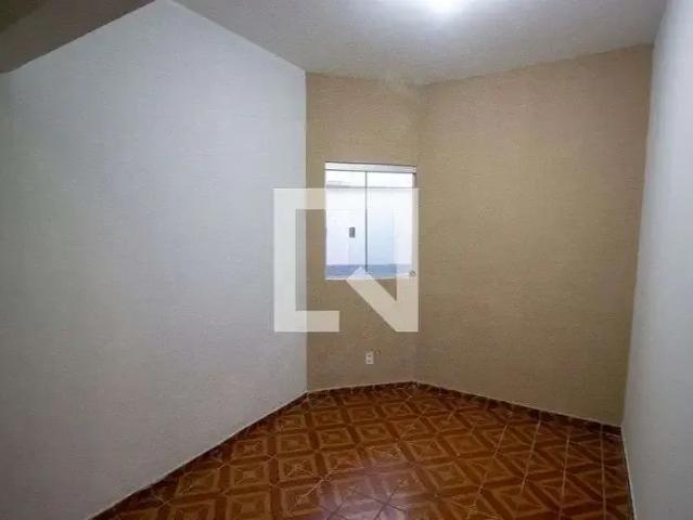 Casa / Sobrado para Locação em Brasília/DF Samambaia Sul Samambaia 2 Quartos