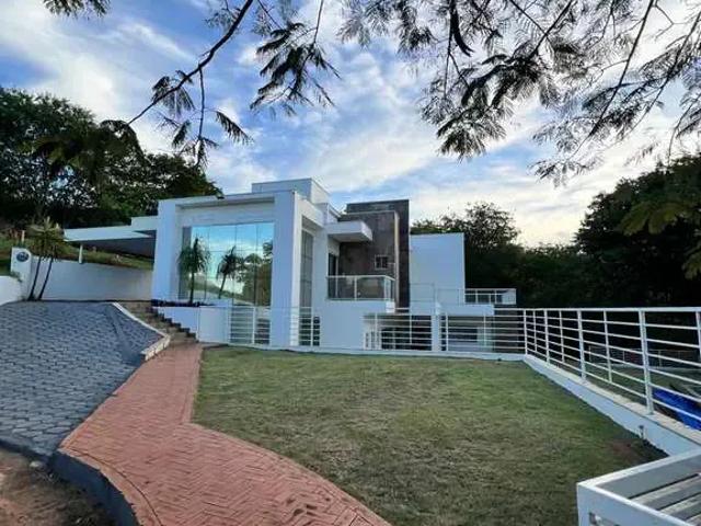Casa / Sobrado para Locação em Governador Valadares/MG Retiro dos Lagos 5 Quartos