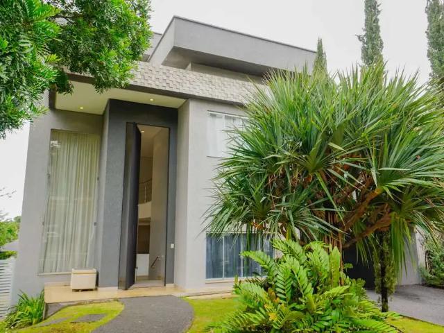 Casa / Sobrado para Locação em Goiânia/GO Condomínio do Lago