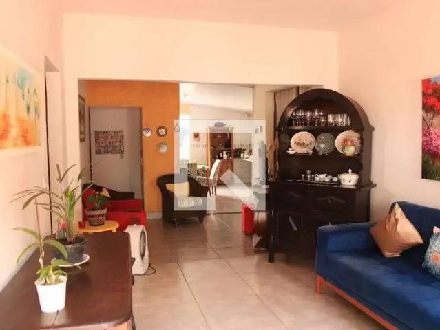 Casa / Sobrado para Locação em Goiânia/GO Feliz 3 Quartos