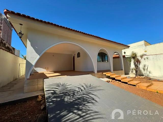 Casa / Sobrado para Locação em Goiânia/GO Jardim América 3 Quartos