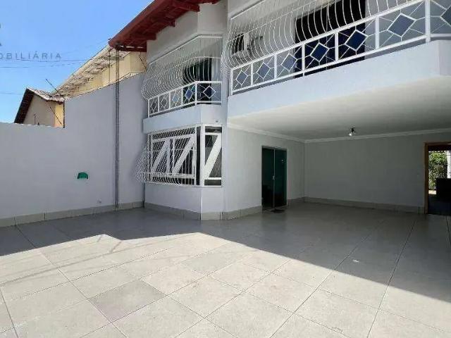 Casa / Sobrado para Locação em Goiânia/GO Jardim América 4 Quartos