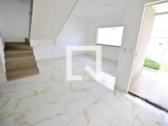 Casa / Sobrado para Locação em Goiânia/GO Residencial Recanto do Bosque 3 Quartos