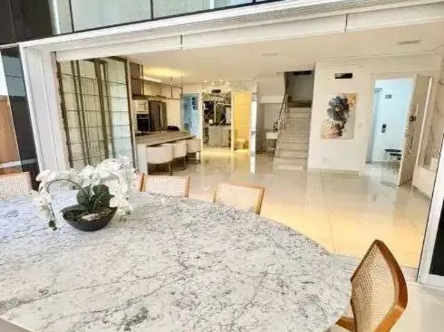 Casa / Sobrado para Locação em Goiânia/GO Setor Marista 3 Quartos