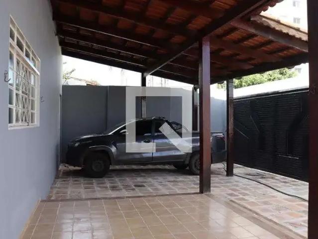 Casa / Sobrado para Locação em Goiânia/GO Setor Nova Suiça 4 Quartos