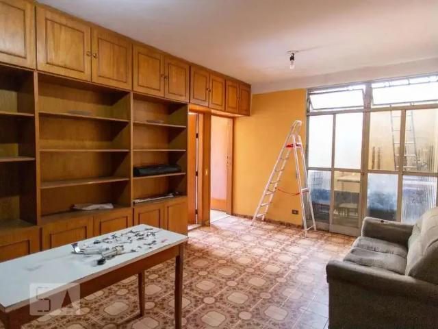 Casa / Sobrado para Locação em Goiânia/GO Setor Aeroporto 8 Quartos