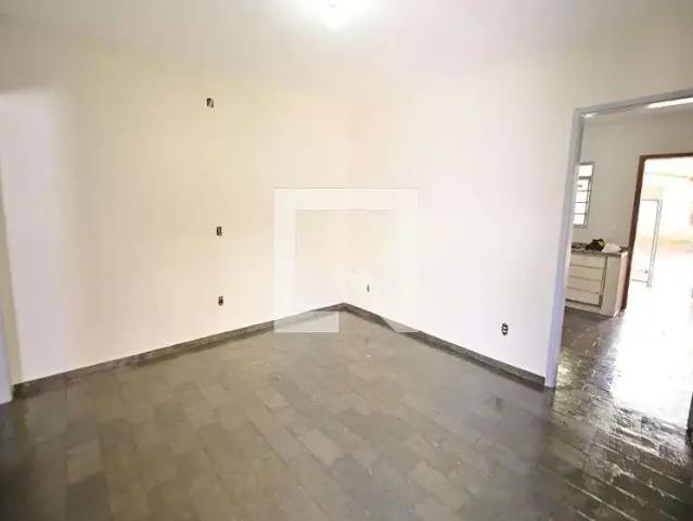 Casa / Sobrado para Locação em Goiânia/GO Setor Bueno 3 Quartos
