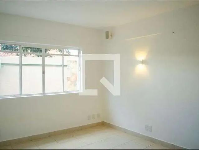 Casa / Sobrado para Locação em Goiânia/GO Setor Leste Vila Nova 4 Quartos
