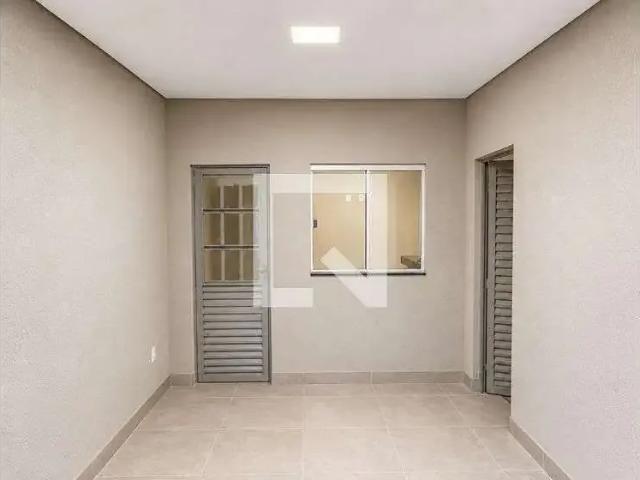Casa / Sobrado para Locação em Goiânia/GO Setor Progresso 2 Quartos