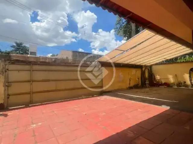 Casa / Sobrado para Locação em Goiânia/GO Setor Sul 4 Quartos