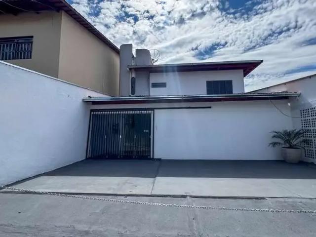 Casa / Sobrado para Locação em Goiânia/GO Setor Sul 4 Quartos