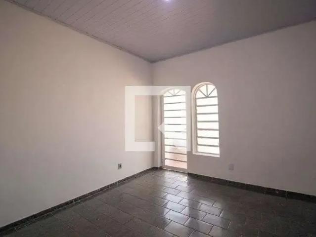 Casa / Sobrado para Locação em Goiânia/GO Setor Sul 3 Quartos