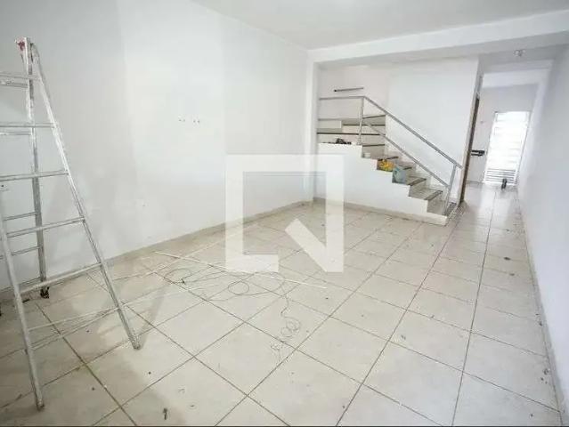 Casa / Sobrado para Locação em Goiânia/GO Vila Mooca 2 Quartos