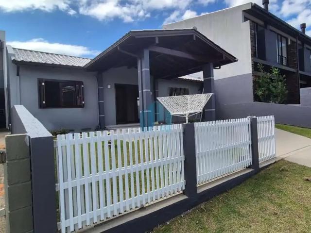 Casa / Sobrado para Locação em Garopaba/SC Ambrósio 3 Quartos