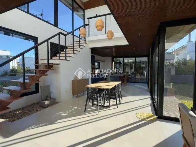 Casa / Sobrado para Locação em Garopaba/SC Campo Duna 3 Quartos