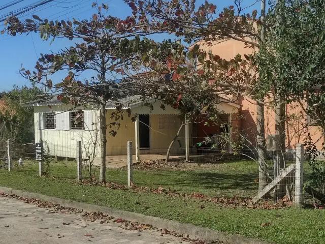 Casa / Sobrado para Locação em Garopaba/SC Centro 2 Quartos