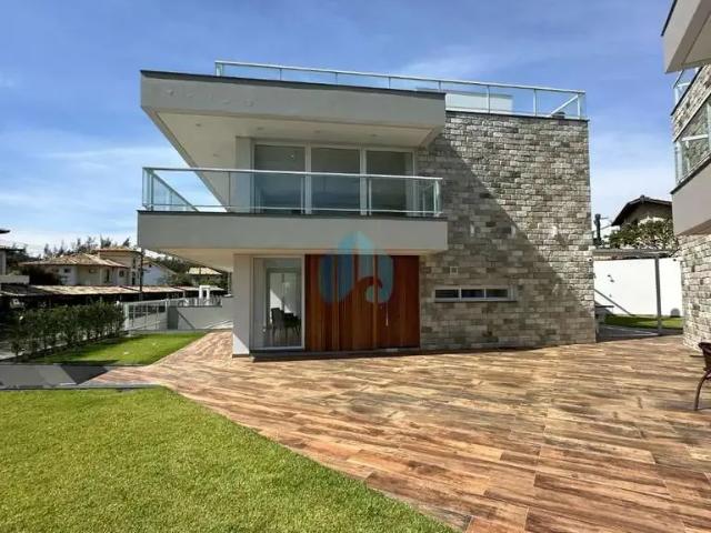 Casa / Sobrado para Locação em Garopaba/SC Ferraz 4 Quartos