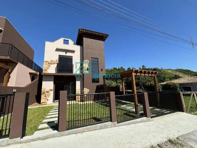 Casa / Sobrado para Locação em Garopaba/SC Macacu 3 Quartos
