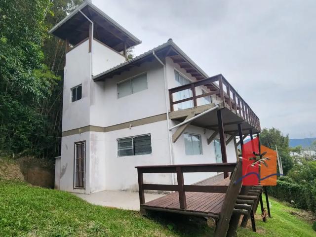 Casa / Sobrado para Locação em Garopaba/SC Praia da Ferrugem 3 Quartos