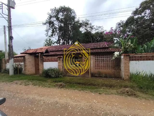Casa / Sobrado para Locação em Guaratinguetá/SP Bom Jardim I 3 Quartos