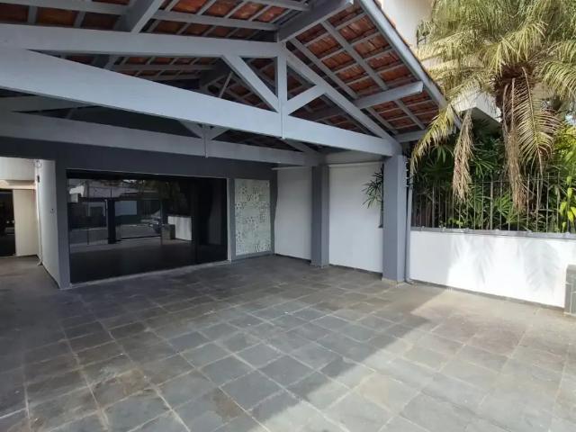 Casa / Sobrado para Locação em Guaratinguetá/SP Vila Paraiba 4 Quartos