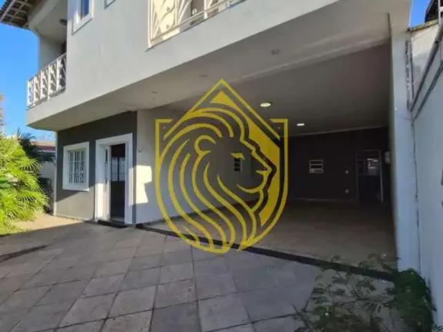 Casa / Sobrado para Locação em Guaratinguetá/SP Vila Paraiba 5 Quartos