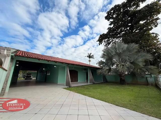 Casa / Sobrado para Locação em Guaratuba/PR Cohapar 5 Quartos