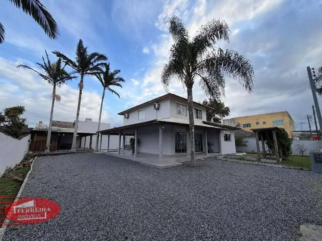 Casa / Sobrado para Locação em Guaratuba/PR Coroados