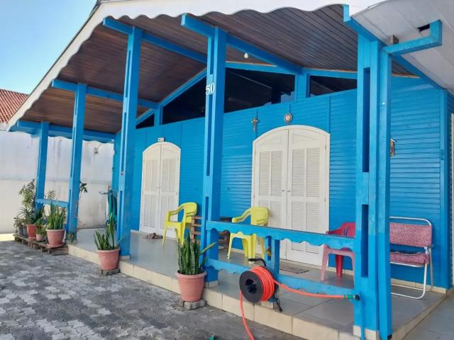 Casa / Sobrado para Locação em Guaratuba/PR Centro 3 Quartos