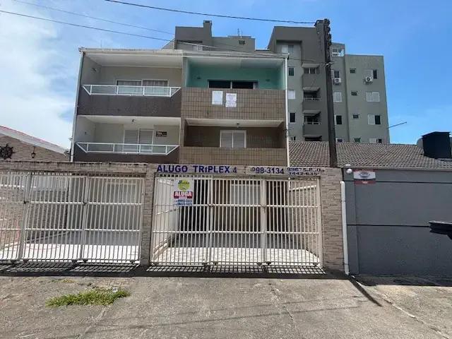 Casa / Sobrado para Locação em Guaratuba/PR Centro 4 Quartos
