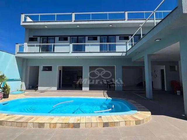Casa / Sobrado para Locação em Guaratuba/PR Centro 4 Quartos
