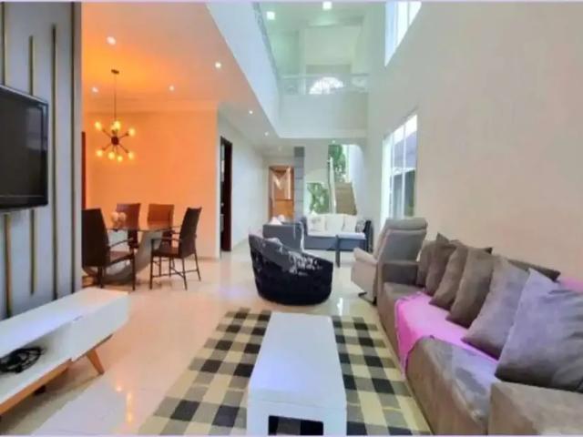 Casa / Sobrado para Locação em Guarujá/SP Balneário Praia do Pernambuco 5 Quartos