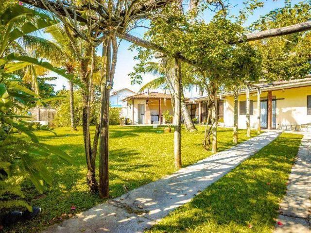 Casa / Sobrado para Locação em Guarujá/SP Enseada 2 Quartos