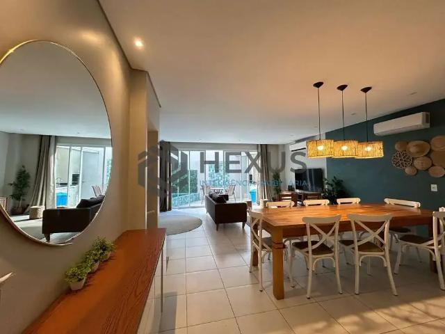 Casa / Sobrado para Locação em Guarujá/SP Enseada 4 Quartos