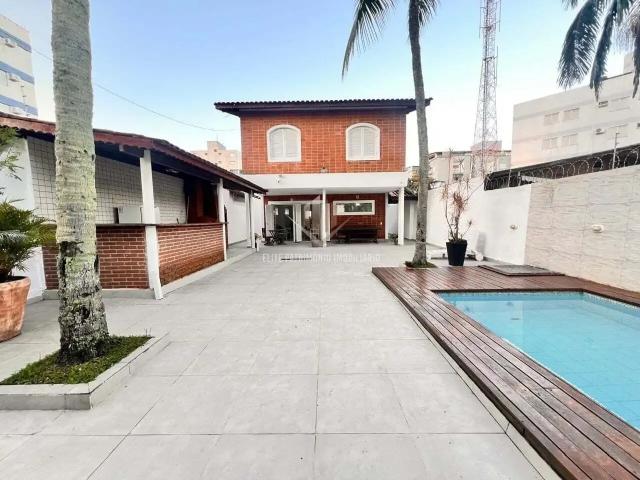 Casa / Sobrado para Locação em Guarujá/SP Enseada 4 Quartos