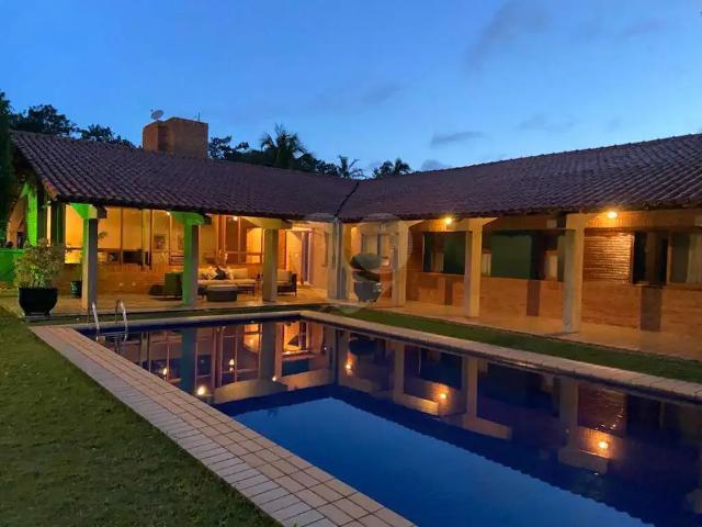Casa / Sobrado para Locação em Guarujá/SP Jardim Acapulco 4 Quartos