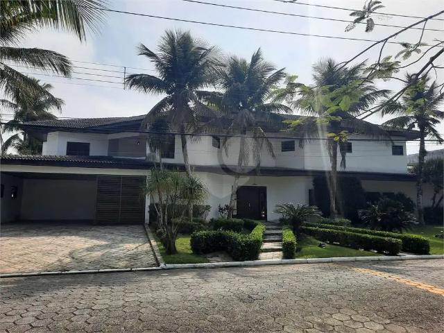 Casa / Sobrado para Locação em Guarujá/SP Jardim Acapulco 6 Quartos