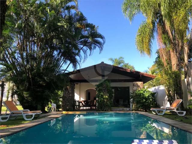 Casa / Sobrado para Locação em Guarujá/SP Jardim Acapulco 3 Quartos