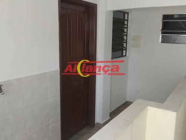 Casa / Sobrado para Locação em Guarulhos/SP Cocaia 1 Quartos
