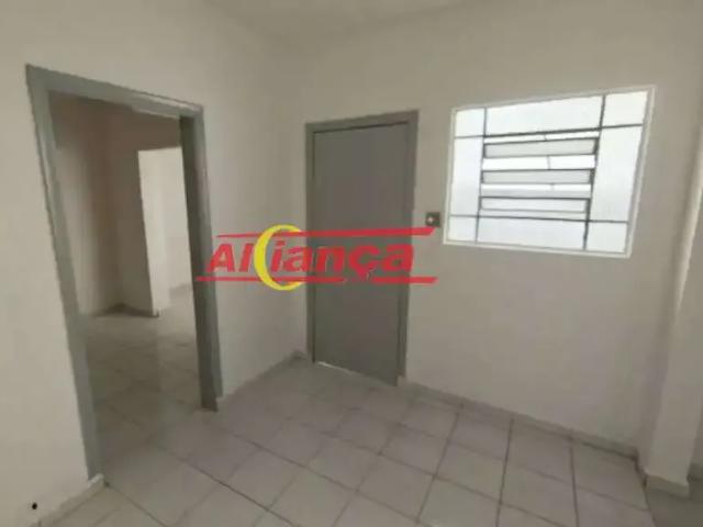 Casa / Sobrado para Locação em Guarulhos/SP Centro 1 Quartos