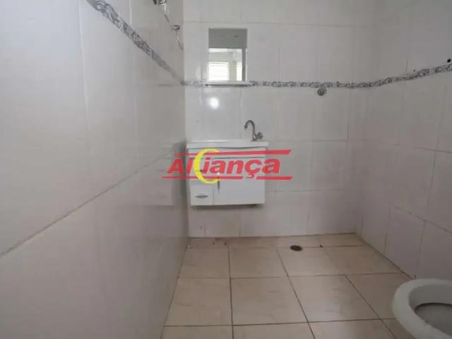 Casa / Sobrado para Locação em Guarulhos/SP Centro 2 Quartos