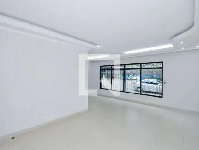 Casa / Sobrado para Locação em Guarulhos/SP Centro 4 Quartos